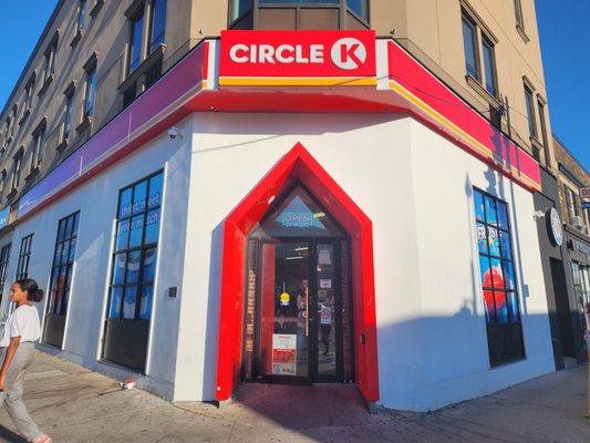 CIRCLE K - Updated December 2025 - 671 Danforth Avenue, Toronto ...