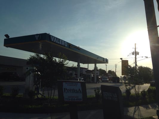 VALERO - Updated April 2024 - 9366 Long Point Rd, Houston, Texas - Gas ...