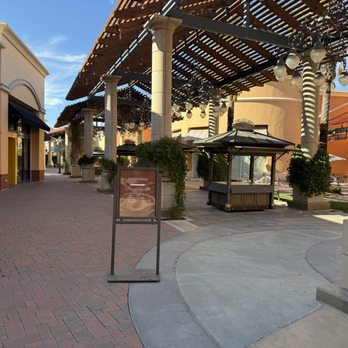 SIMI VALLEY TOWN CENTER - Updated January 2026 - 232 Photos & 157 ...