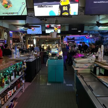 BEACHCOMBER BAR & GRILL - Updated October 2025 - 96 Photos & 139 ...