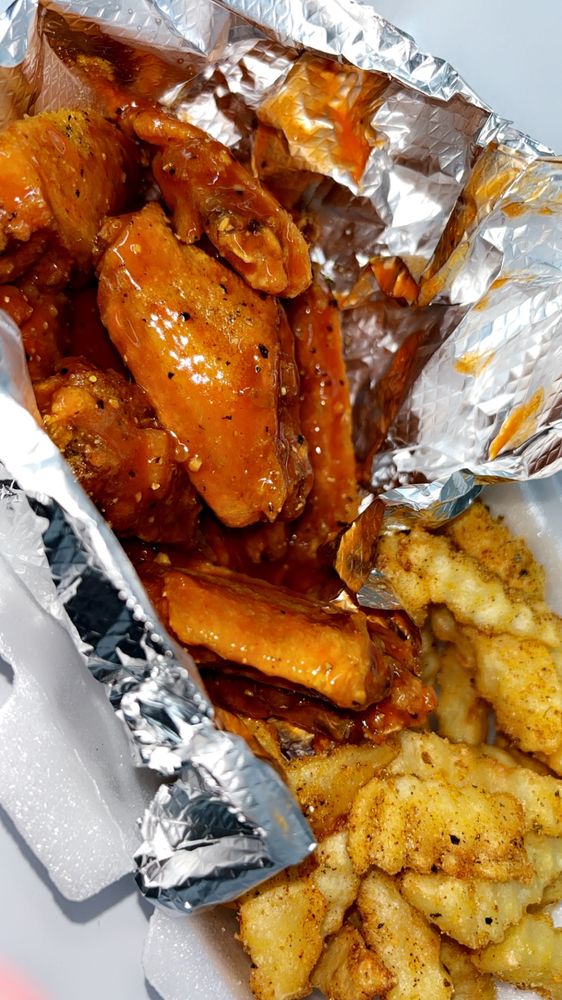 NOTCHA MAMAS - Updated October 2025 - 22 Photos - 50 Upper Alabama St ...