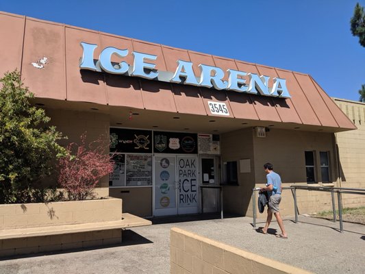 OAK PARK ICE SKATING ARENA - Updated September 2025 - 51 Photos & 31 ...