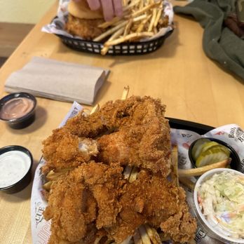 CLUCKERS - Updated December 2025 - 228 Photos & 129 Reviews - 701 S ...