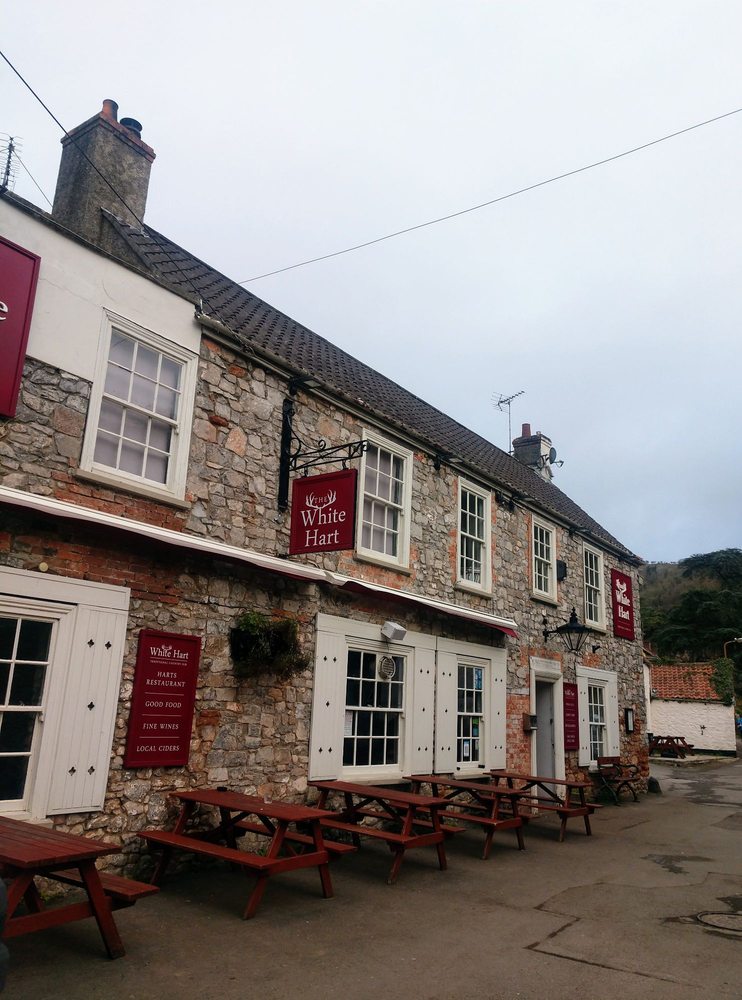 THE WHITE HART - Updated August 2024 - The Bays, Cheddar, Somerset ...