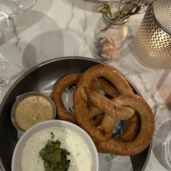 GARTEN - Updated June 2024 - 119 Photos & 109 Reviews - 849 Baltimore ...