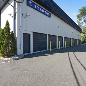 MANHATTAN MINI STORAGE - Updated March 2025 - 12 Photos & 98 Reviews ...