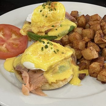 BEA BEA’S - Updated May 2024 - 5074 Photos & 4475 Reviews - 353 N Pass ...