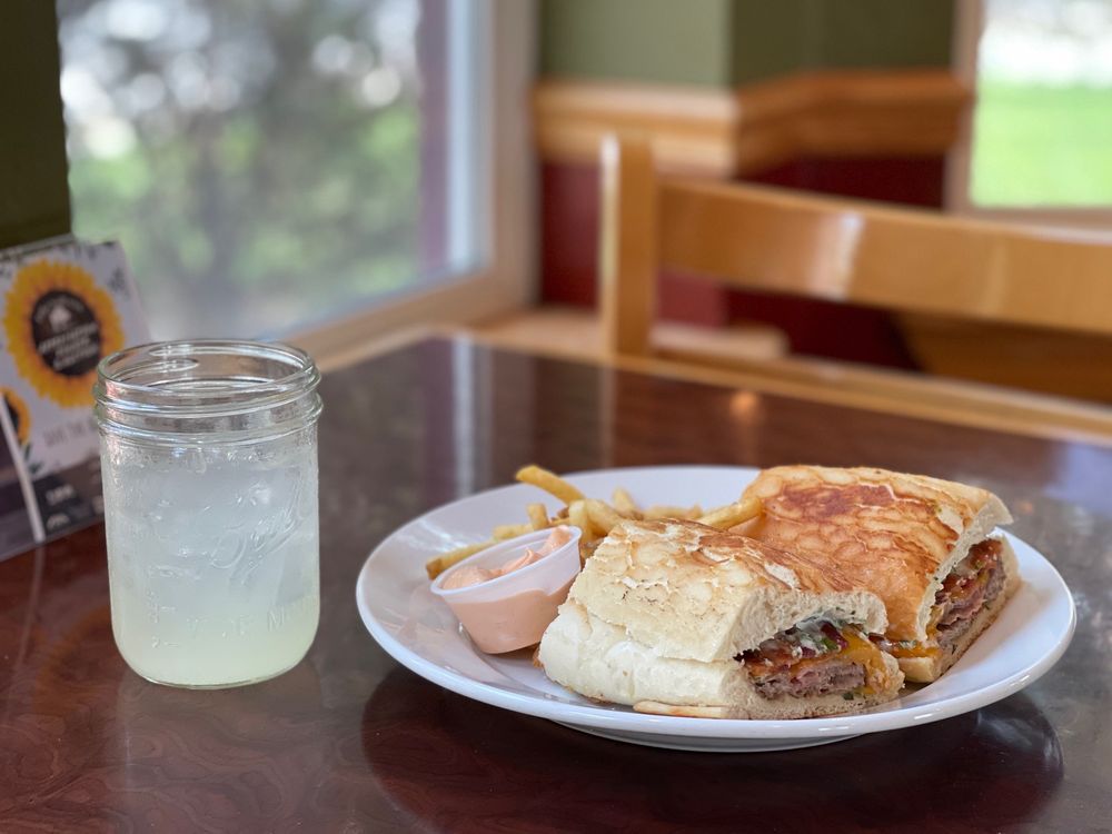 THE SLANTED PORCH - Updated October 2025 - 178 Photos & 350 Reviews ...