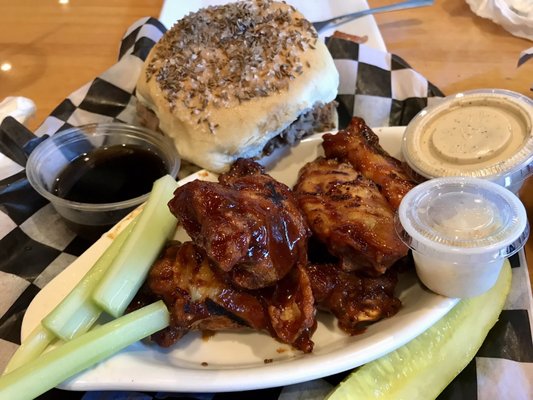 SIDELINES SPORTS BAR AND GRILL - DEPEW - 11 Photos - 6036 Transit Rd ...