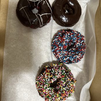 THE DONUTTERY - Updated September 2024 - 5284 Photos & 4950 Reviews ...