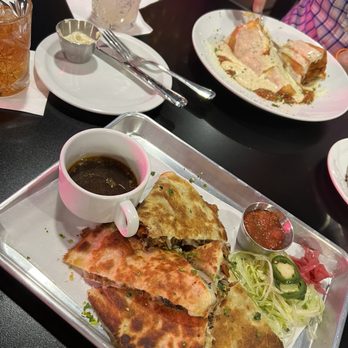 SPLIT SOCIAL KITCHEN - Updated July 2024 - 127 Photos & 98 Reviews ...