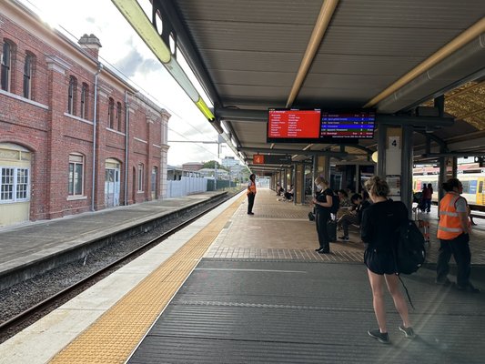 ROMA STREET STATION - Updated October 2025 - 20 Photos & 18 Reviews ...