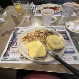 OREGON DINER - Updated December 2025 - 168 Photos & 264 Reviews - 302 W ...