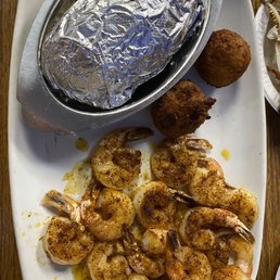 HUNT’S SEAFOOD RESTAURANT & OYSTER BAR - Updated July 2025 - 129 Photos ...