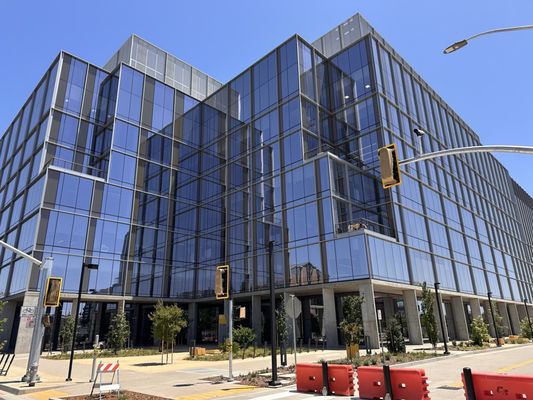 UC DAVIS MEDICAL CENTER - Updated February 2026 - 294 Photos & 396 ...