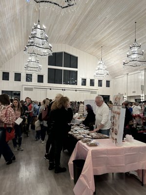 WHITE IRON RIDGE - 10 Photos - 815 State Rte 92, Smithville, Missouri ...