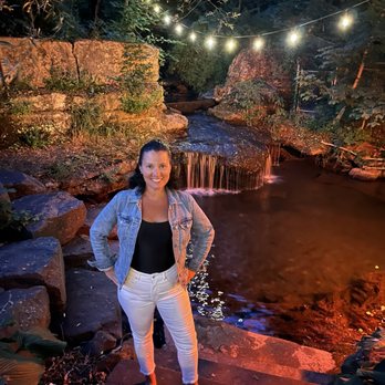 WAYMART HOTEL RESTAURANT - Updated August 2025 - 64 Photos & 85 Reviews ...