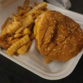 POP’S GRILL FISH & CHICKEN - Updated June 2024 - 38 Photos & 25 Reviews ...