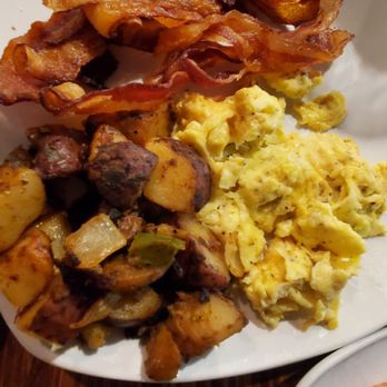 LULU’S - Updated May 2024 - 1166 Photos & 961 Reviews - 21 N 17th St ...