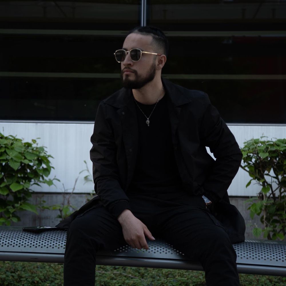 RICARDO ESTAVON - 14 Photos - Seattle, Washington - Video/Film ...