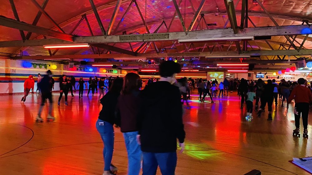 FLEETWOOD ROLLER RINK - Updated April 2025 - 65 Photos & 92 Reviews ...