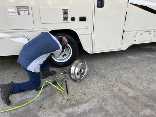 ST. LUCIE BATTERY AND TIRE - Updated January 2026 - 21 Photos & 35 ...