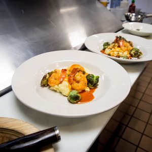 OLD WELL TAVERN - Updated December 2025 - 49 Photos & 62 Reviews - 20 ...