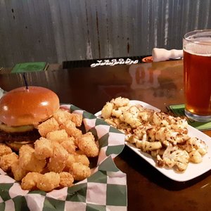 BROOKSIDE BAR & GRILL - 30 Photos & 33 Reviews - American (Traditional ...