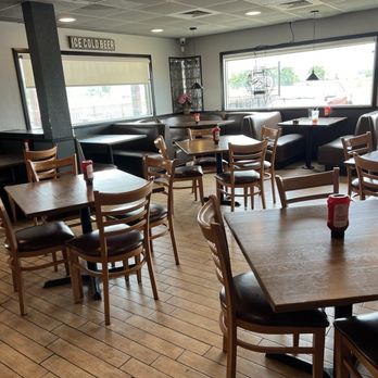 PIPS PUB - Updated October 2025 - 65 Photos & 30 Reviews - 19501 Elpers ...