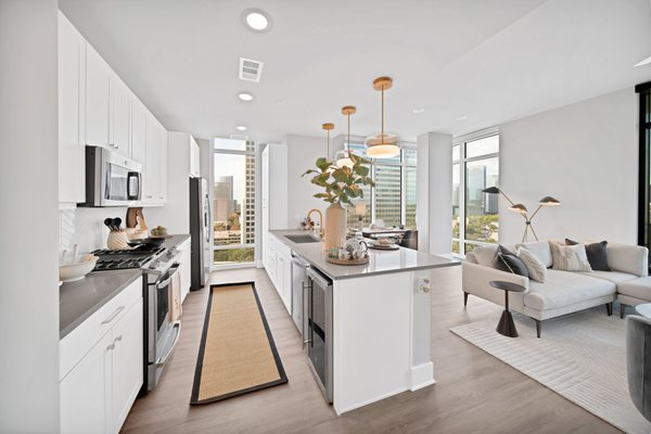 BOWEN RIVER OAKS - Updated October 2025 - 134 Photos & 16 Reviews - 2020 Westcreek Ln, Houston ...