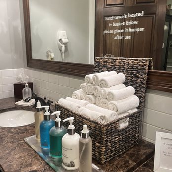 WOODHOUSE SPA - CINCINNATI - 29 Photos & 128 Reviews - 9370 Montgomery ...