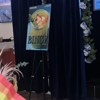 BINGE BAR - Updated November 2024 - 118 Photos & 48 Reviews - 506 H St ...