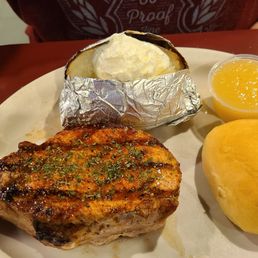 FRIENDLY TAVERN - Updated December 2025 - 411 Photos & 488 Reviews ...