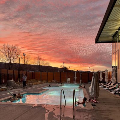 MOANA SPRINGS COMMUNITY AQUATICS AND FITNESS CENTER - Updated December ...