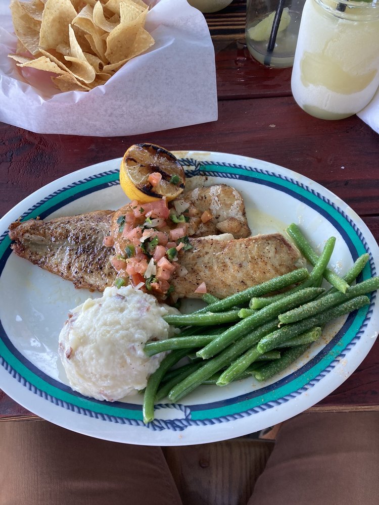 THE RIVERSIDE SEAFOOD AND GRILL - 17433 River Rd, Channelview, Texas ...