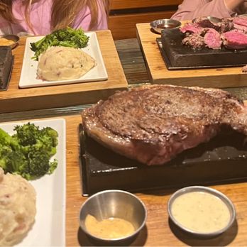 HOT ROCKS - Updated December 2025 - 423 Photos & 243 Reviews - 399 ...