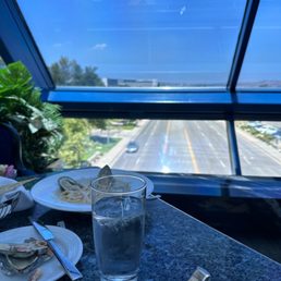 ATLANTIS SKY TERRACE OYSTER & SUSHI BAR - Updated June 2025 - 1621 ...