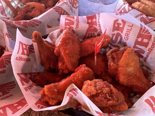 WINGHOUSE BAR & GRILL - TAMPA STADIUM - Updated December 2025 - 339 ...