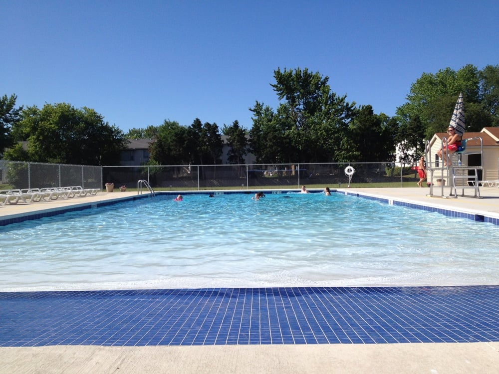 WINSTON VILLAGE POOL - Updated March 2025 - 100 Joy Dr, Bolingbrook ...