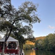COUNTY LINE ON THE LAKE - 5204 Ranch Rd 2222, Austin, Texas - 895 ...