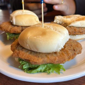 BUZZ INN STEAKHOUSE - Updated August 2024 - 103 Photos & 132 Reviews ...