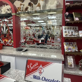 SARRIS CANDIES - 533 Photos & 231 Reviews - 511 Adams Ave, Canonsburg ...