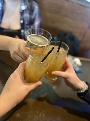 HOCO BREW HIVE - Updated July 2025 - 79 Photos & 98 Reviews - 4910 ...