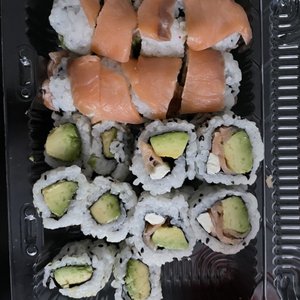 SUSHI INBOX - Updated July 2024 - 49 Photos & 33 Reviews - 2045 Avenue ...