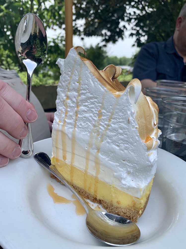 FOUR DOGS TAVERN - Updated September 2024 - 135 Photos & 283 Reviews ...