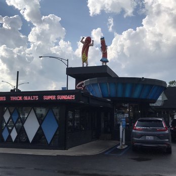 SUPERDAWG DRIVE-IN - 1328 Photos & 1922 Reviews - 6363 N Milwaukee Ave ...