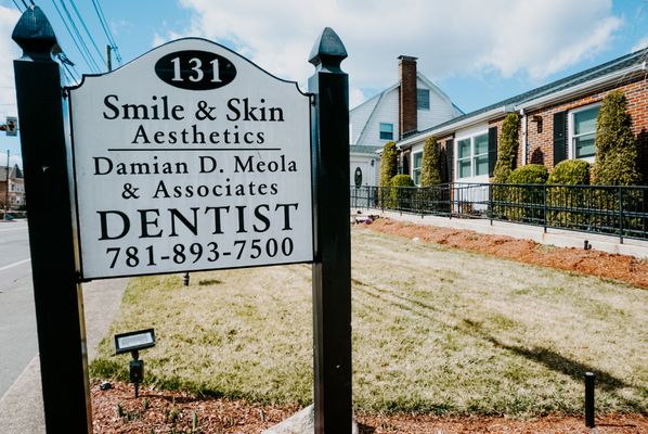 DAMIAN D MEOLA, DMD & ASSOCIATES - Updated December 2025 - 113 Reviews ...