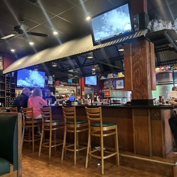 SHUCK ‘N DIVE - Updated February 2026 - 1909 Photos & 1126 Reviews ...