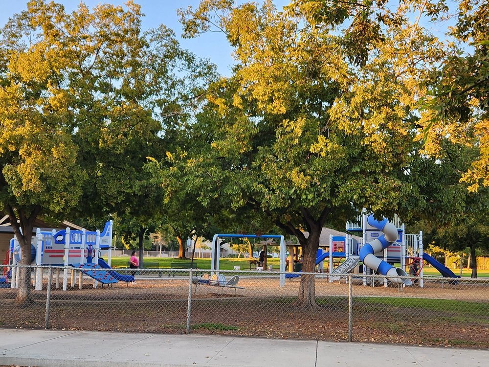 ORCHID PARK - Updated July 2025 - 50 Photos - 3420 W Fir, Fresno ...