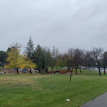 SAN FELIPE COMMUNITY CENTER - HAYWARD AREA REC. & PARK DISTRICT ...